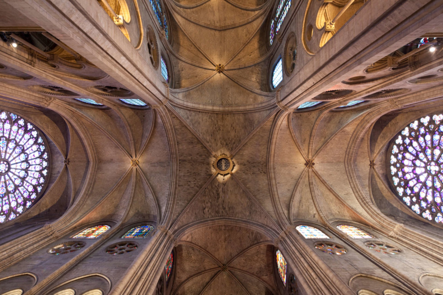 Discover the Transept of Notre Dame Cathedral